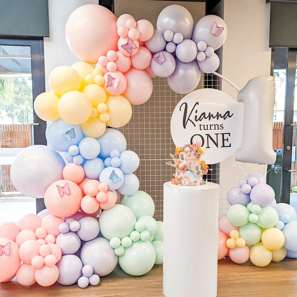 $535 - 3.5 Meters Balloon Garland || Round Mesh Backdrop || Sign & Pli ...